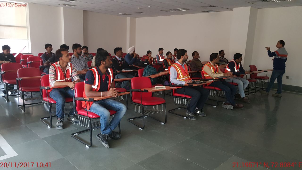 Safe Work Practices: Mastering Lockout & Tagout (LOTO) Training